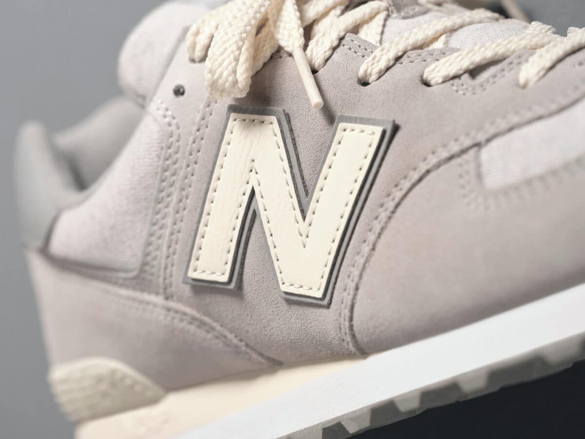 El gris está de moda: New Balance ensalza su color más icónico durante ...