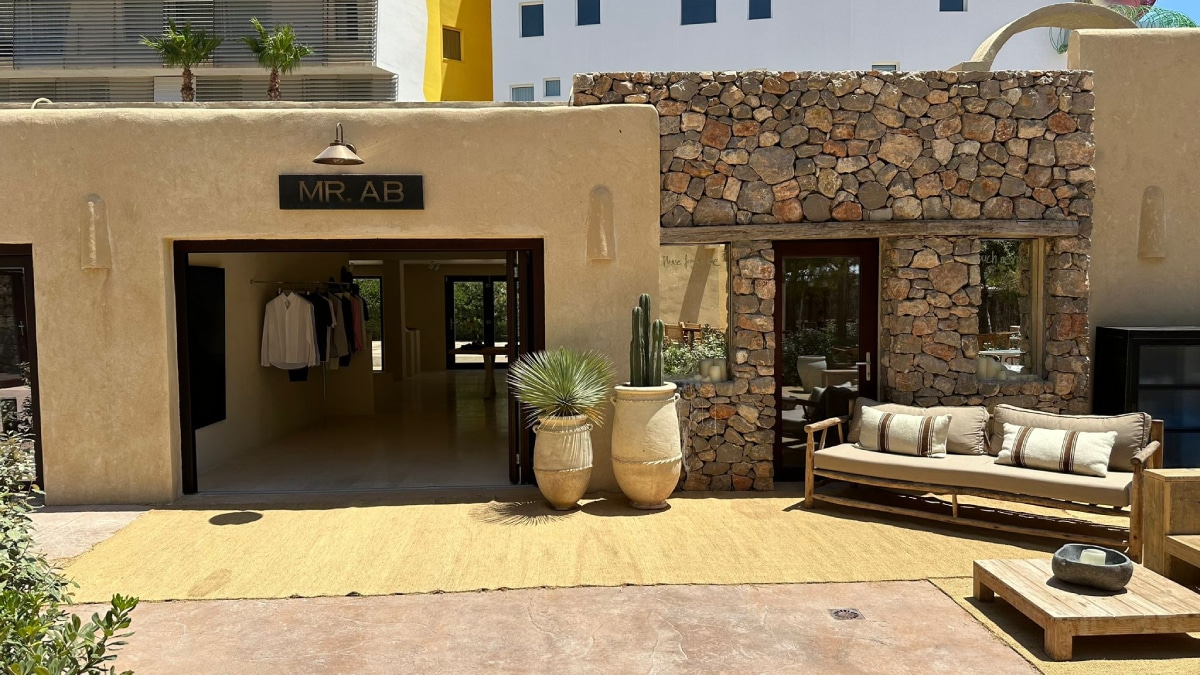 Lujo y exclusividad en la primera tienda física de MR.AB en Ibiza