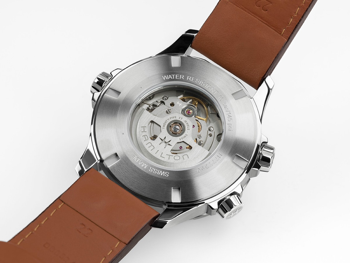 Hamilton renueva su icónico Khaki Aviation X-Wind con esferas ...
