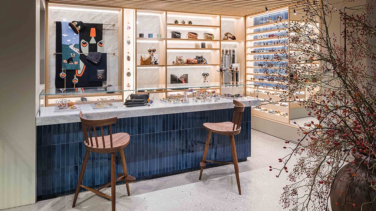LOEWE inaugura una nueva CASA LOEWE en la Avenue Montaigne de París